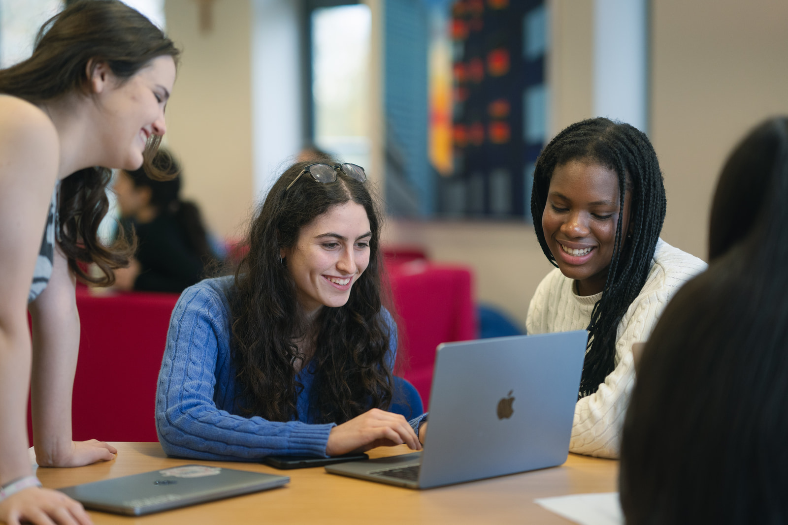 Sixth Form Curriculum | Sixth Form Middlesex | St Catherine's School